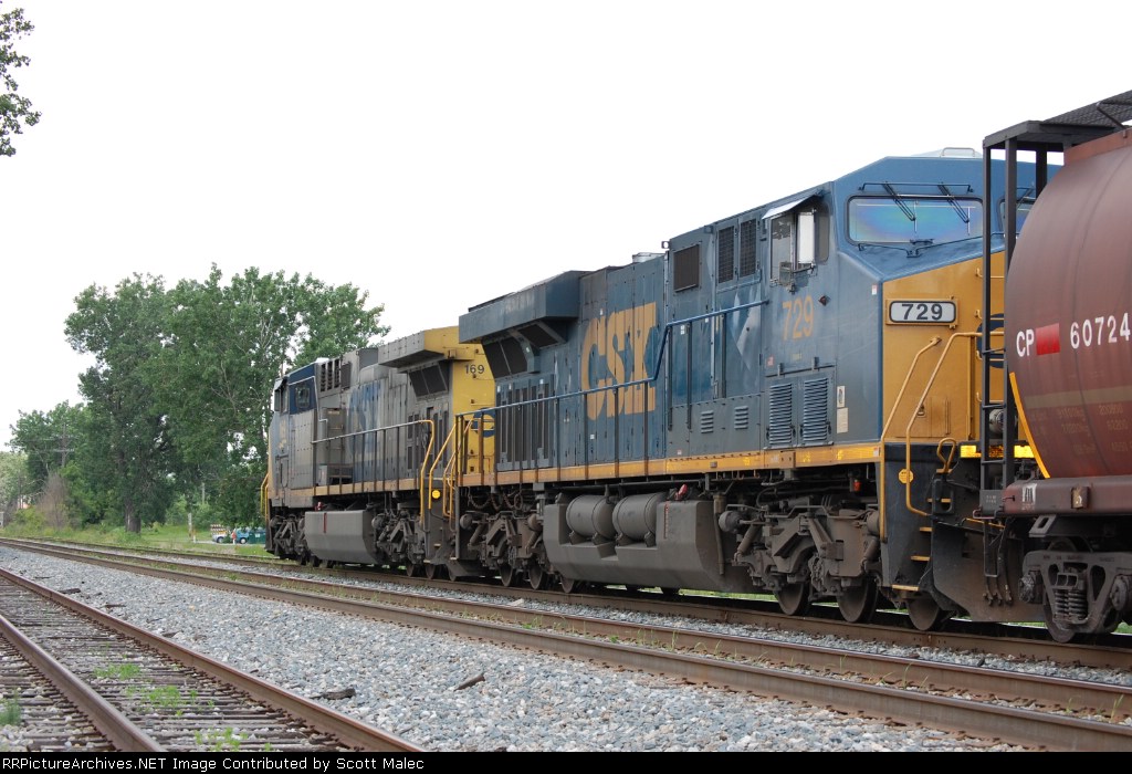 CSX 169 & 729